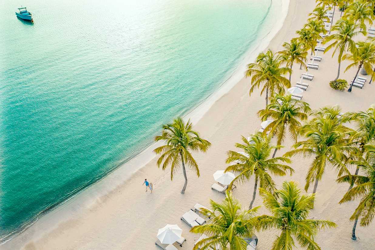 Beacha Oprah Hamoa Beach Hawaii Travel Guide