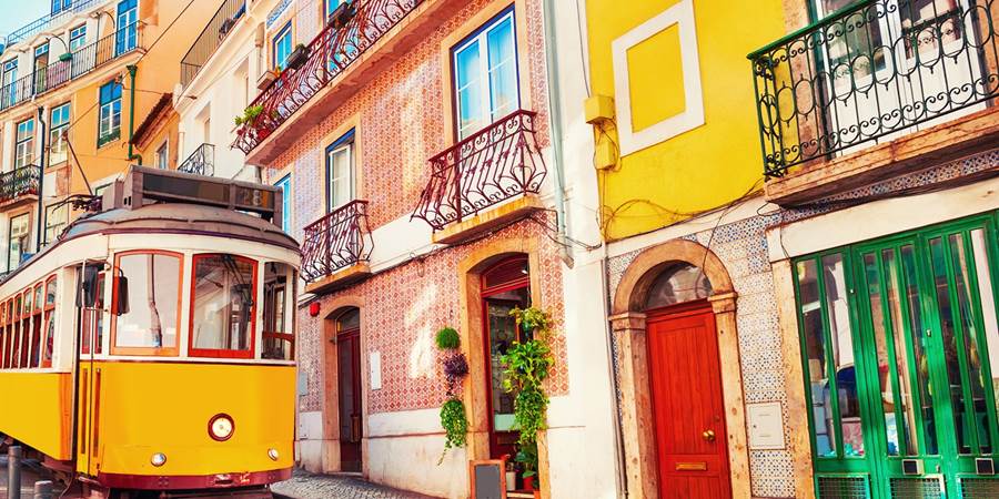 Alert: popular Portugal trips incl. flights from $699 - Travelzoo